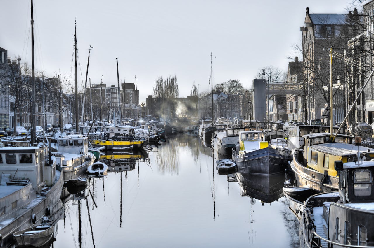 Ontdek Groningen vanaf het water: een unieke boottocht door de stad ...